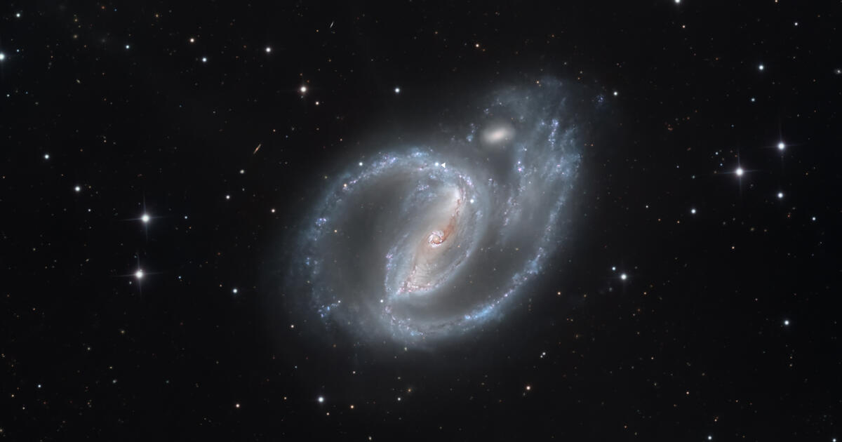 NGC 1097 with Supernova | Telescope Live